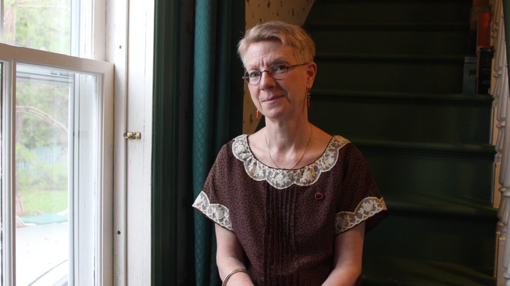 A Canadian Nightingale gets to sing again in new book by Ottawa author ...